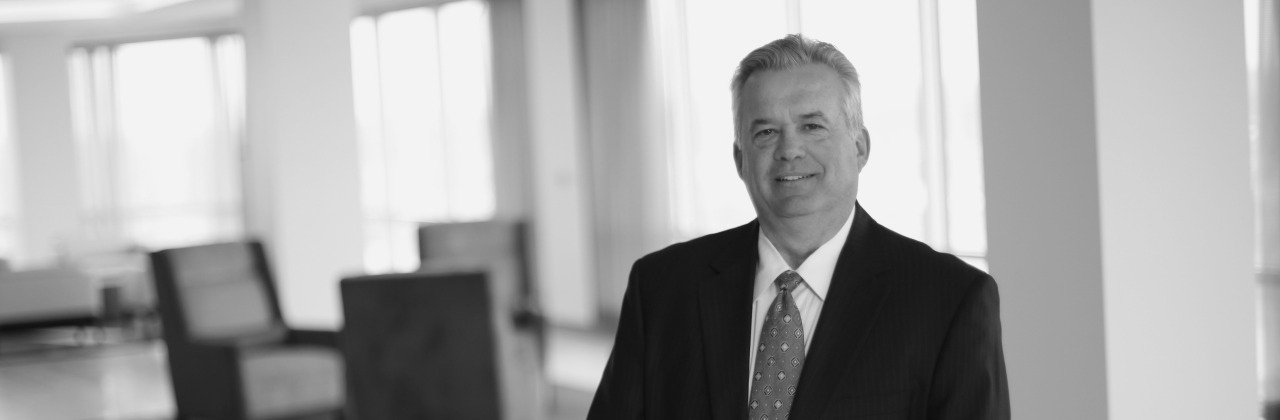 Bryan Cave Leighton Paisner - Michael J. Royle