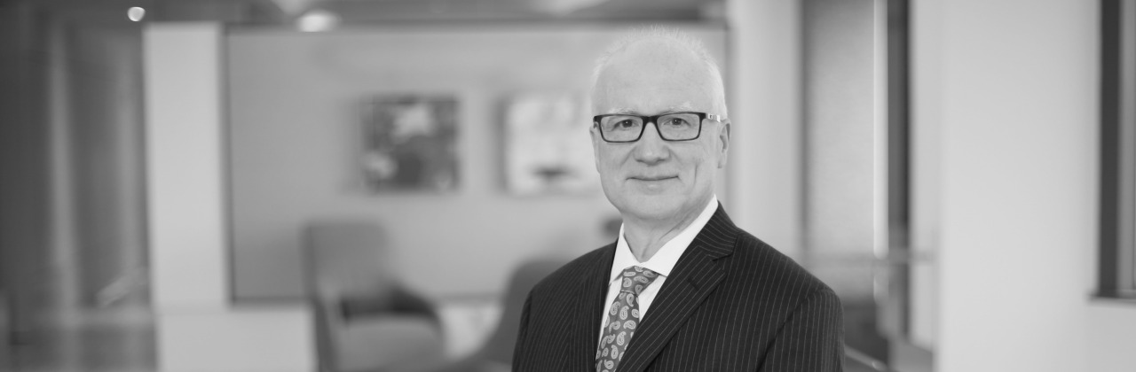 Bryan Cave Leighton Paisner - Robert J. Endicott